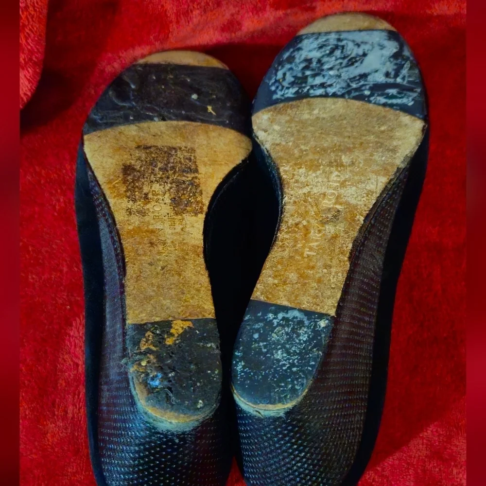 Taryn Rose | Shoes | Taryn Rose Keene Black Wedge Shoes Slip On Size 95 ...